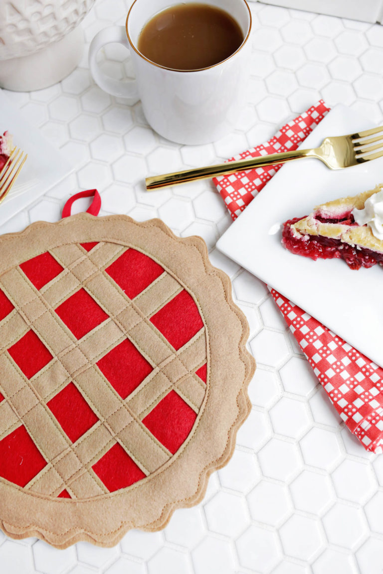 15 Fun Oven Mitt DIYs That You'll Actually Want To Try
